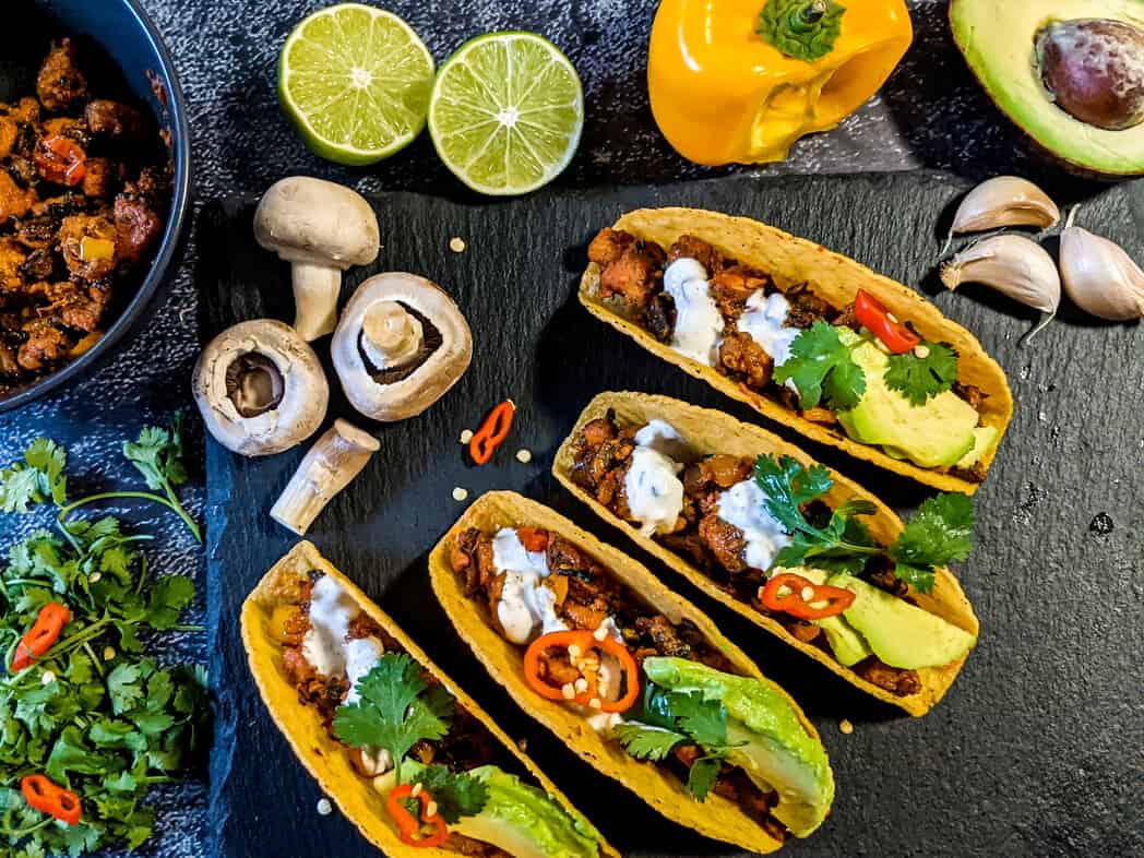 Under 30 mins Spicy Chicken Taco Recipe - Herbs N Garlic