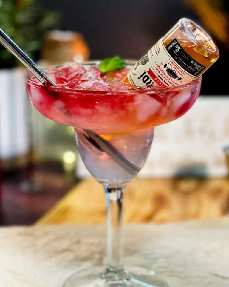 How to make Peach Tea Cocktail | Herbs N Garlic