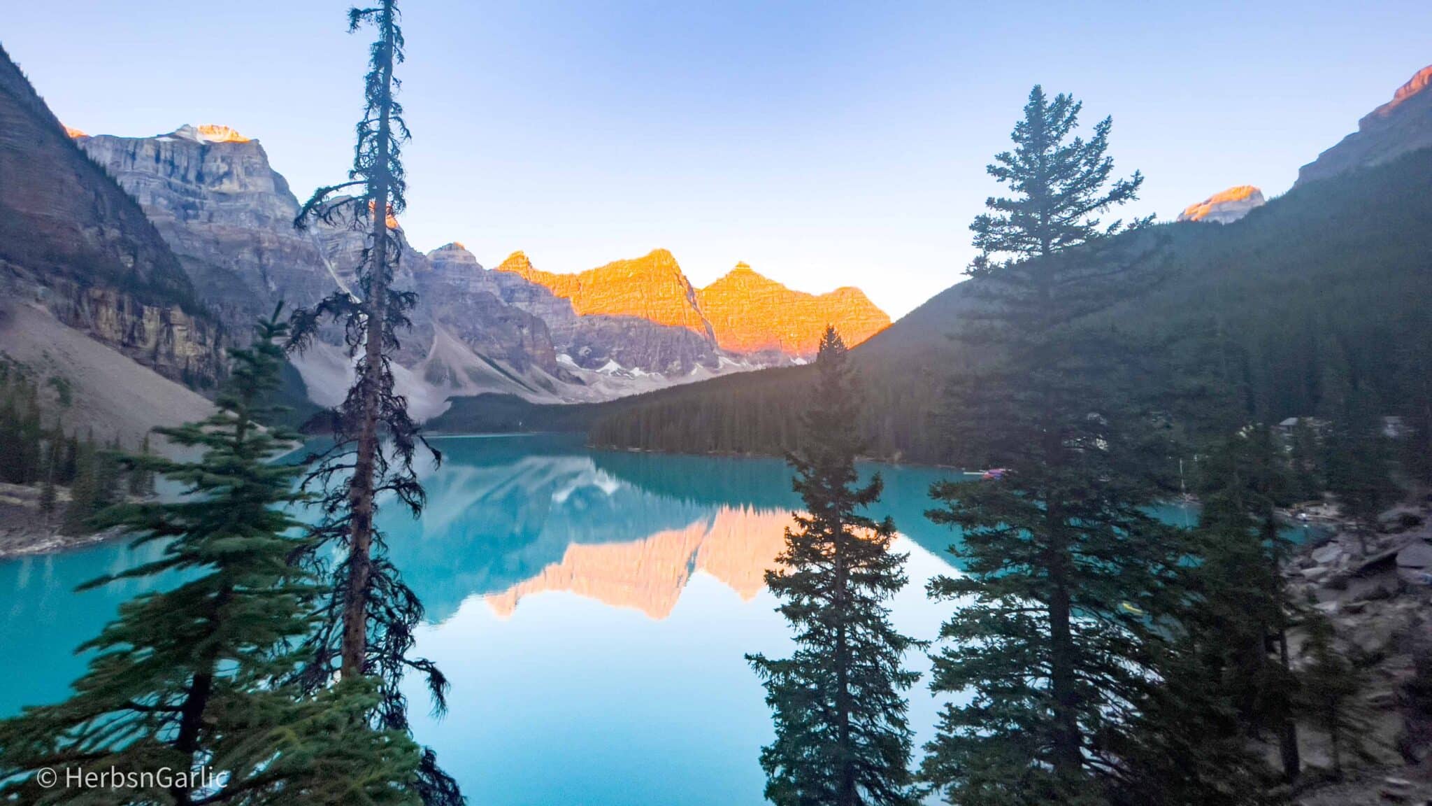 7 Must See Lakes Near Banff National Park, Canada